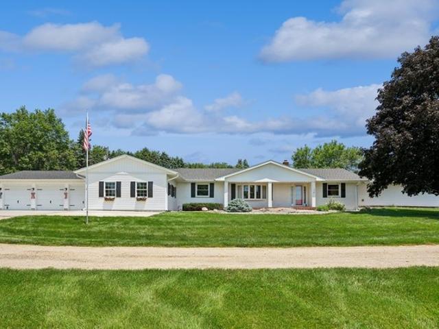 29199 th Ave, Long Grove, IA 52756