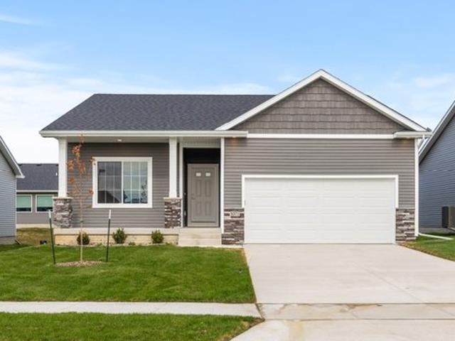 2919 Myron St, Norwalk, IA 50211