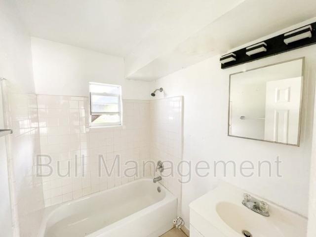 2919 Orange Center Boulevard 2 Bedroom Apartment for Rent at 2919 Orange Center Blvd, Orlando, FL 32805 Lake Sunset