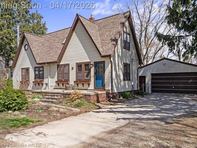 2919 Avalon Rd, Rochester Hills, MI 48309