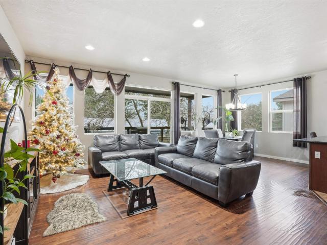 2919 E 12th Ave, Spokane, WA 99202 | MLS #202616 | Compass
