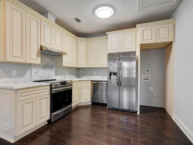 2919 Gravier Street # 202