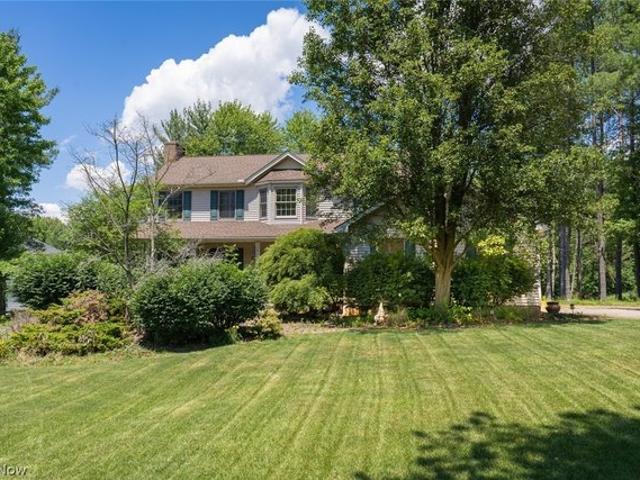 2919 Pine Trails Cir, Hudson, OH 44236