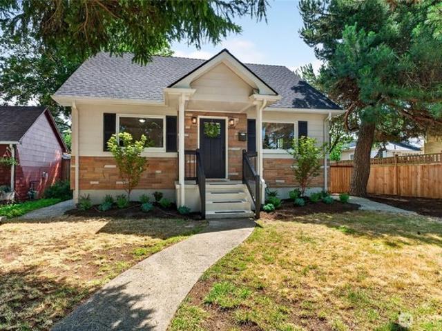 2910 N 9th St, Tacoma, WA 98406
