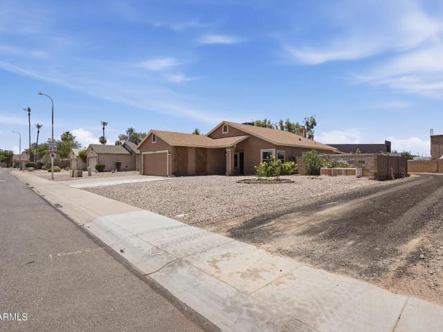 2910 n villas lane