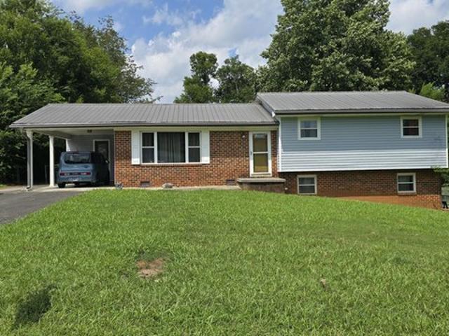 2910 Orchid Dr NW, Cleveland, TN 37312