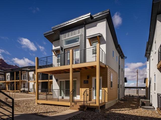 2910 E Desert Sol Ct, Moab, UT 84532