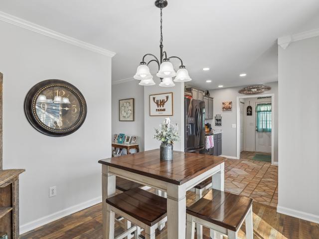 2910 Edge Park Ct