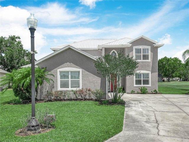 2910 Fairway Ln, Bowling Green, FL 33834