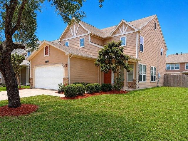 2910 Feather Green Trl, Fresno, TX 77545