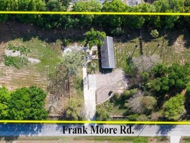 2910 Frank Moore Rd, Plant City, FL 33566