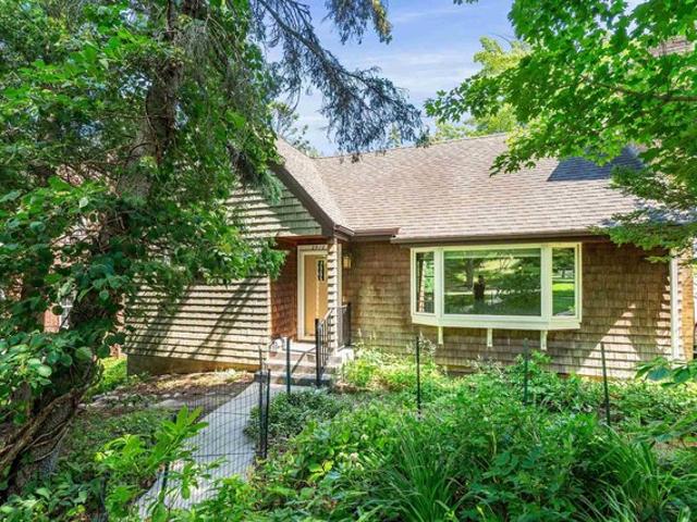 2910 Greysolon Rd, Duluth, MN 55812