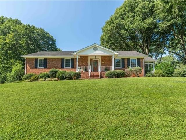 2910 Hope Valley Rd, Winston Salem, NC 27106