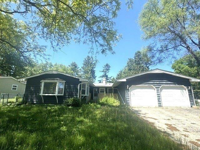 2910 Killarney Dr, Cary, IL 60013