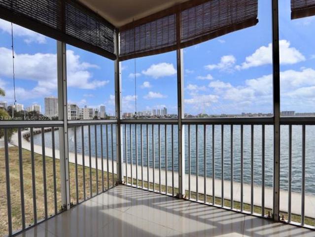 2910 Point E Dr #M204, Aventura, FL 33160