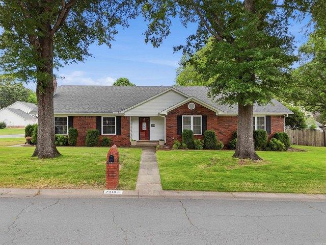 2910 Wicket St, Conway, AR 72034