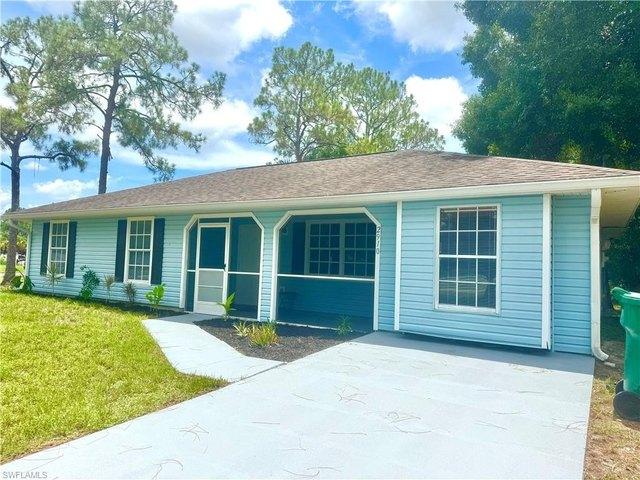 2910 6th Ave SE, Naples, FL 34117