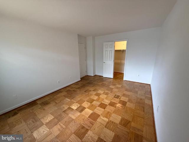 2911 Charing Cross Road # 6