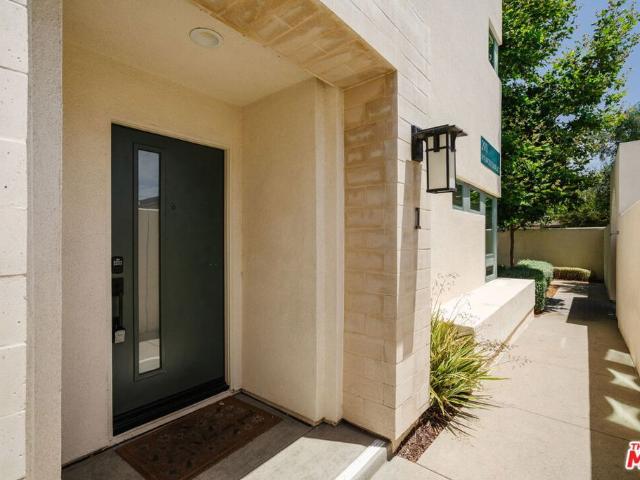 2911 Exposition Place 1