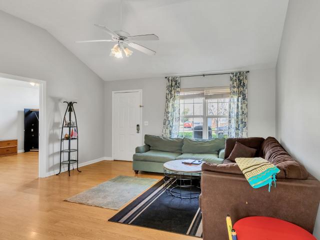 2911 Islington Dr