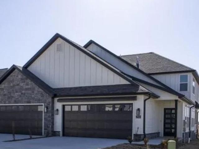 2911 SW Hampshire Ave, Bentonville, AR 72713
