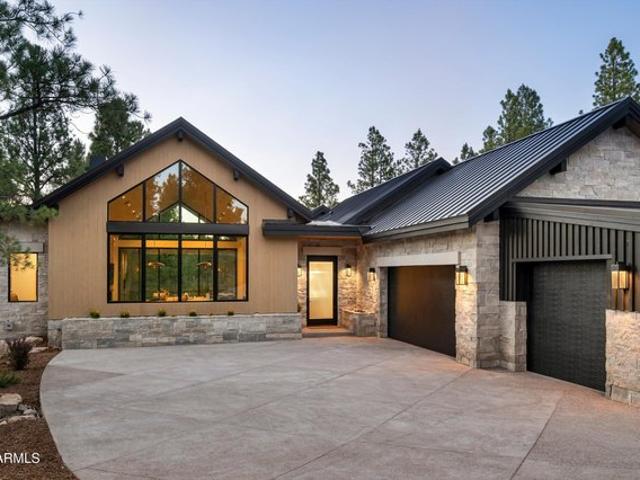 2911 S Solitaries Canyon Dr, Flagstaff, AZ 86005