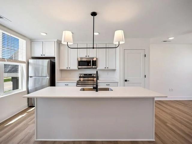 2911 SE Apex Vis, Waukee, IA 50263