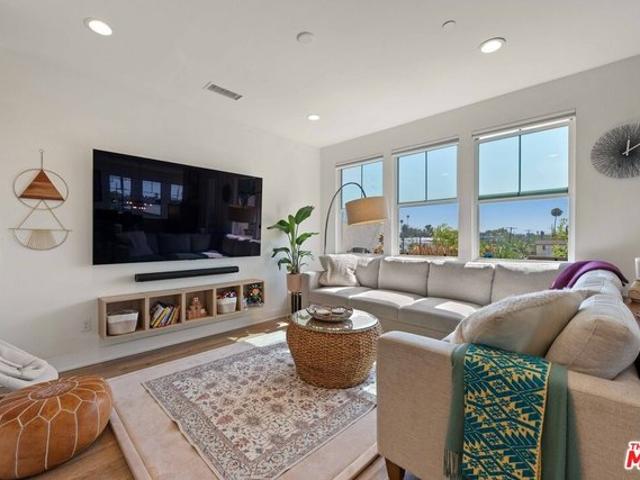 2911 W Exposition Pl Unit 1, Los Angeles, CA 90018