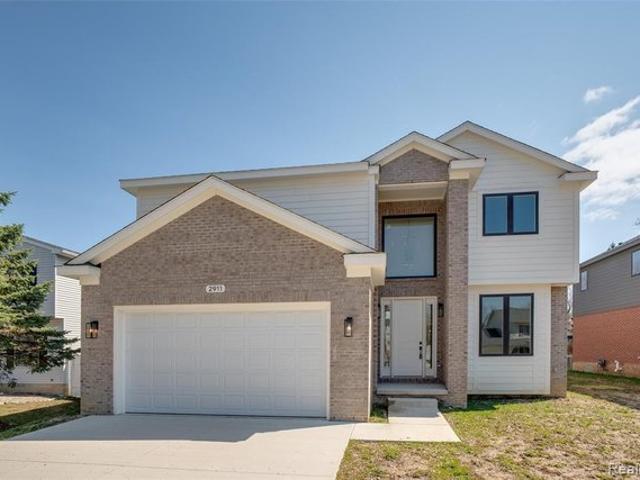 2911 Walsh Dr, Rochester Hills, MI 48309