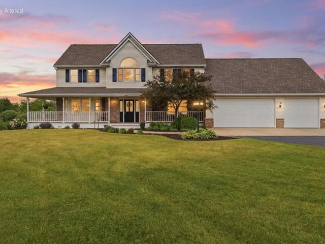 2911 Wildlife Ln, Polk, WI 53076