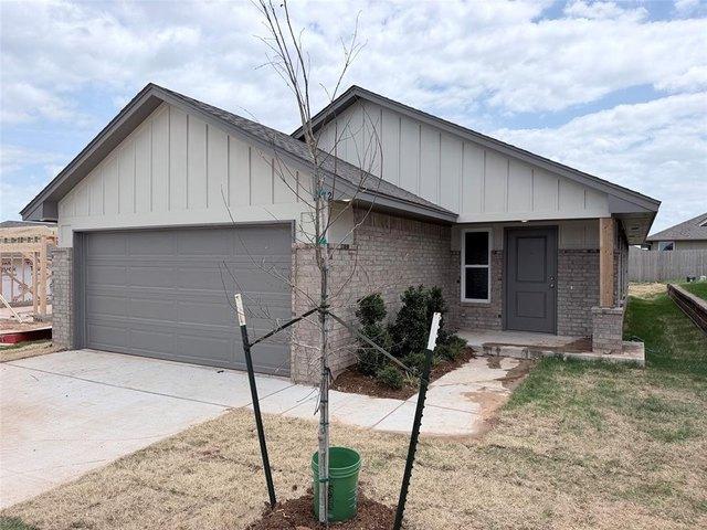 2912 NW 196th Pl, Edmond, OK 73012