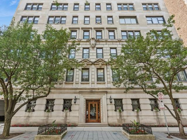 2912 N Commonwealth Ave Apt 7D, Chicago, IL 60657