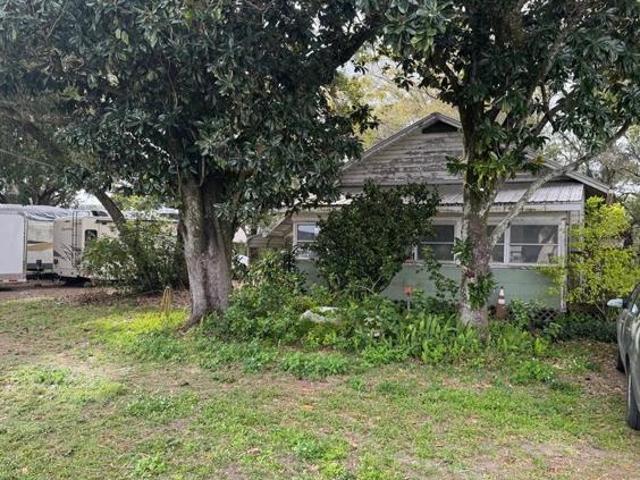 2912 Nelson Ave, Dover, FL 33527