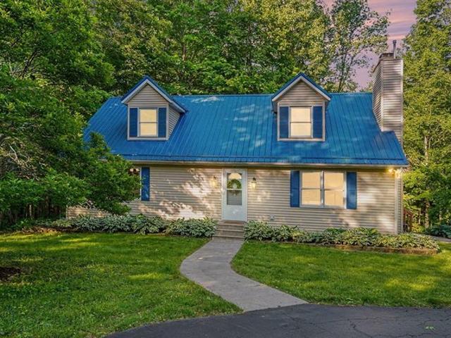 2912 Niles Buchanan Rd, Buchanan, MI 49107