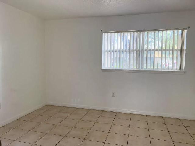 2912 Orange Center 2 Bedroom Apartment for Rent at 2912 Orange Center Blvd, Orlando, FL 32805 Clear Lake