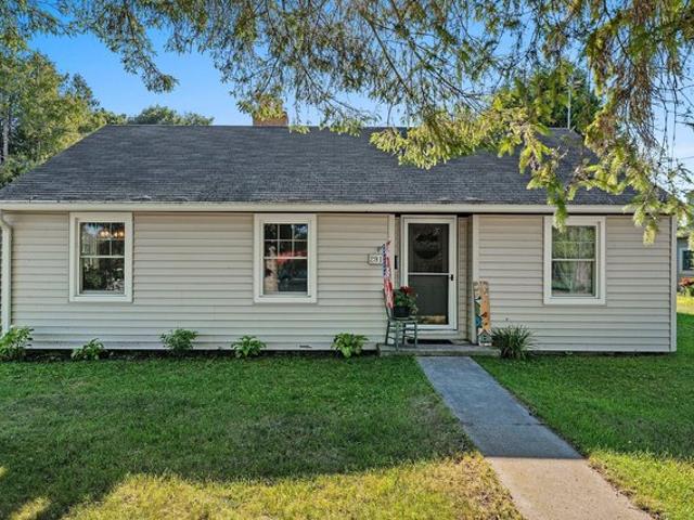 2912 Adams St, Two Rivers, WI 54241