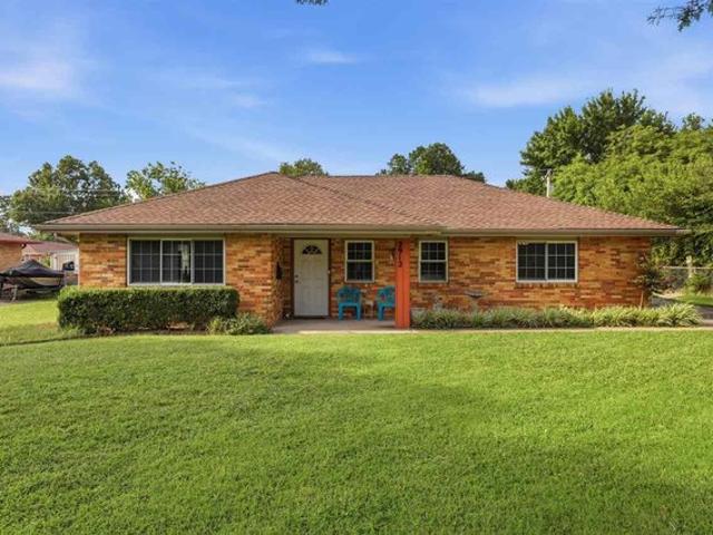 2912 E Hartford Ave, Ponca City, OK 74604