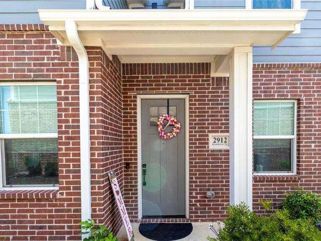 2912 Grandview Drive