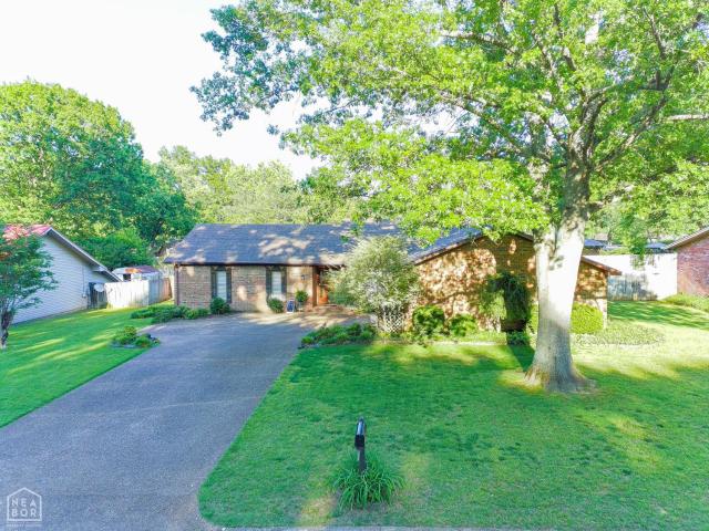 2912 Greenbriar Drive