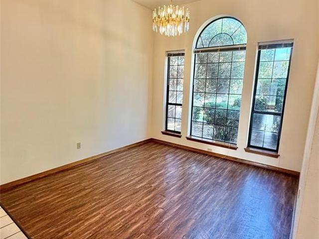 2912 Learly Lane