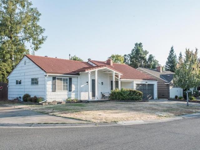 2912 Leta Ln, Sacramento, CA 95821