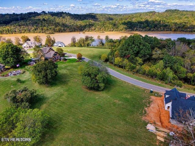 2912 Persimmon Ridge