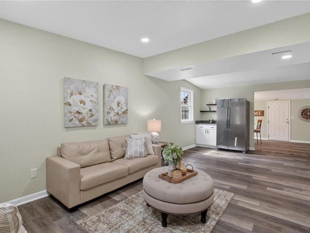 2912 Scotia DR