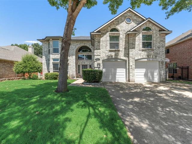 2912 Shadow Oak Court