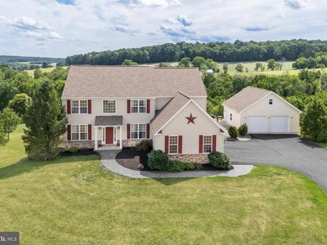 2912 Silver Creek Cir, Kutztown, PA 19530