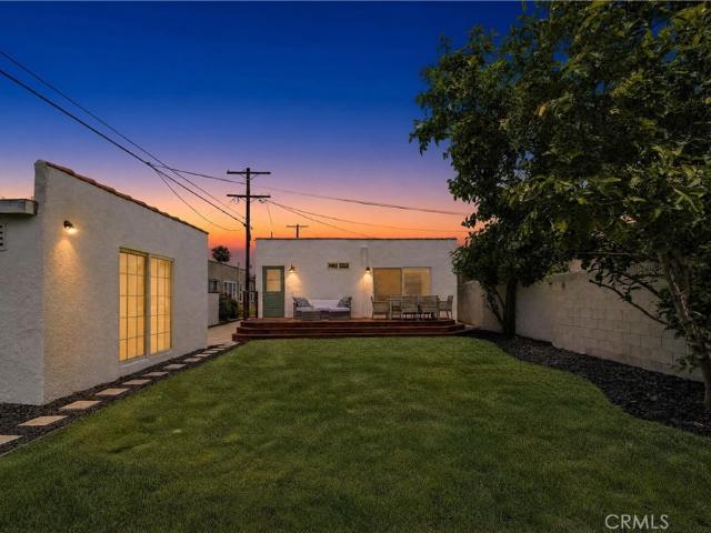 2912 W 30th