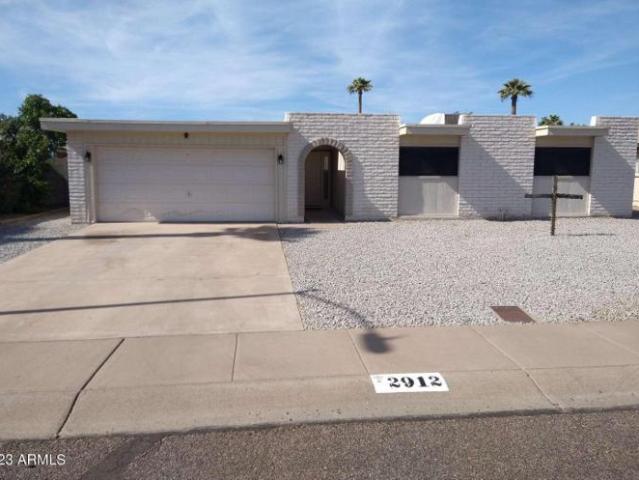 2912 W Laurel Ln, Phoenix, AZ 85029
