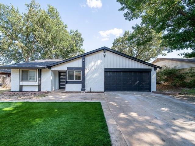 2912 White Oak Ln, Bedford, TX 76021