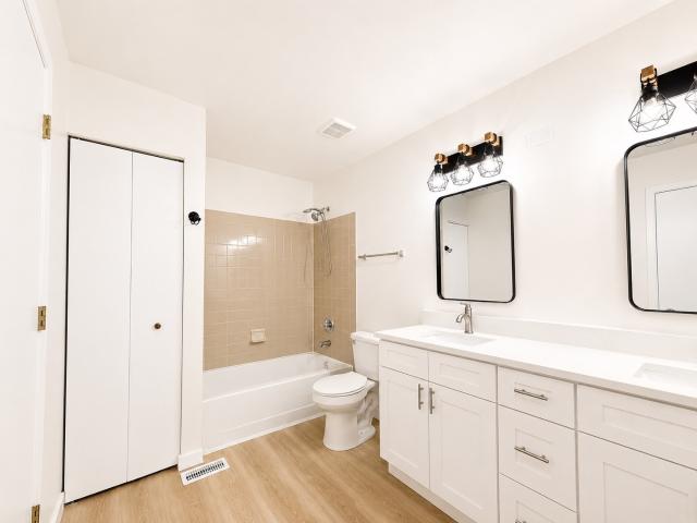 2912 White Thorn Cir, Naperville, IL 60564 | MLS #12650