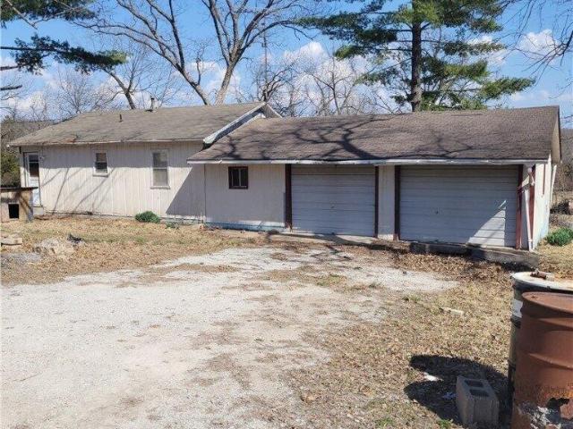 29134 Eastwood Avenue, Warsaw, MO 65355